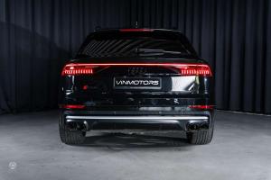 Black Audi SQ8 2023 in Vilnius, with an engine capacity of 4.00 L and mileage of 73 thousand km for 75000 €, photo 6 on AUTOMOTO.COM.LV