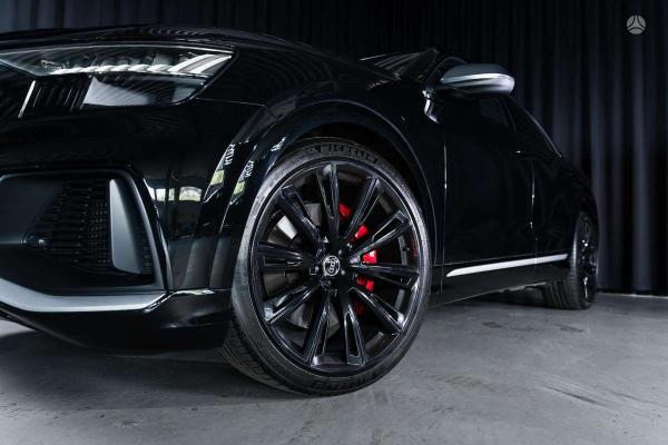 Black Audi SQ8 2023 in Vilnius, with an engine capacity of 4.00 L and mileage of 73 thousand km for 75000 €, photo 8 on AUTOMOTO.COM.LV