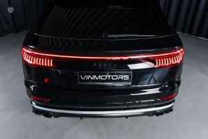 Black Audi SQ8 2023 in Vilnius, with an engine capacity of 4.00 L and mileage of 73 thousand km for 75000 €, photo 11 on AUTOMOTO.COM.LV