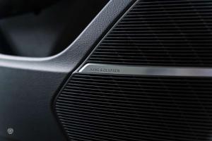 Black Audi SQ8 2023 in Vilnius, with an engine capacity of 4.00 L and mileage of 73 thousand km for 75000 €, photo 17 on AUTOMOTO.COM.LV
