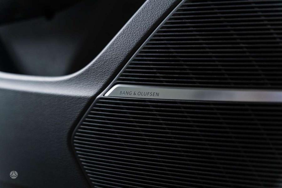 Black Audi SQ8 2023 in Vilnius, with an engine capacity of 4.00 L and mileage of 73 thousand km for 75000 €, photo 17 on AUTOMOTO.COM.LV