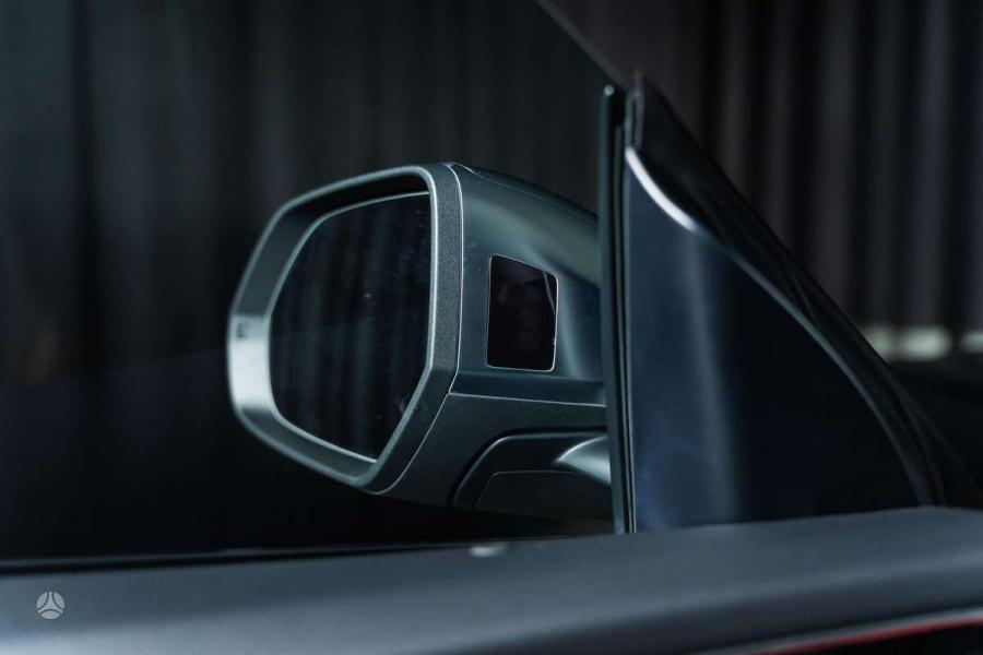 Black Audi SQ8 2023 in Vilnius, with an engine capacity of 4.00 L and mileage of 73 thousand km for 75000 €, photo 18 on AUTOMOTO.COM.LV