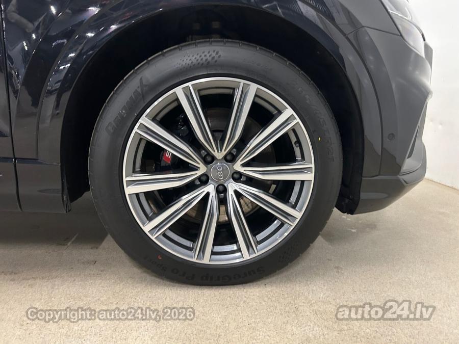 Black Audi SQ8 2020 in Tallinn, with an engine capacity of 4.00 L and mileage of 74 thousand km for 69900 €, photo 8 on AUTOMOTO.COM.LV