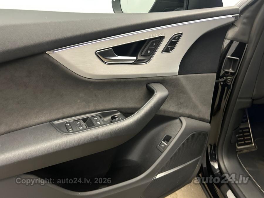 Black Audi SQ8 2020 in Tallinn, with an engine capacity of 4.00 L and mileage of 74 thousand km for 69900 €, photo 10 on AUTOMOTO.COM.LV