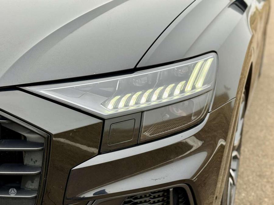 Melns Audi SQ8 2020 Vilkaviškis, ar dzinēja tilpumu 3.96 L un nobraukumu 201 tūkst. km par 56900 €, foto 8 vietnē AUTOMOTO.COM.LV