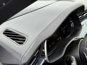 Melns Audi SQ8 2020 Vilkaviškis, ar dzinēja tilpumu 3.96 L un nobraukumu 201 tūkst. km par 56900 €, foto 22 vietnē AUTOMOTO.COM.LV