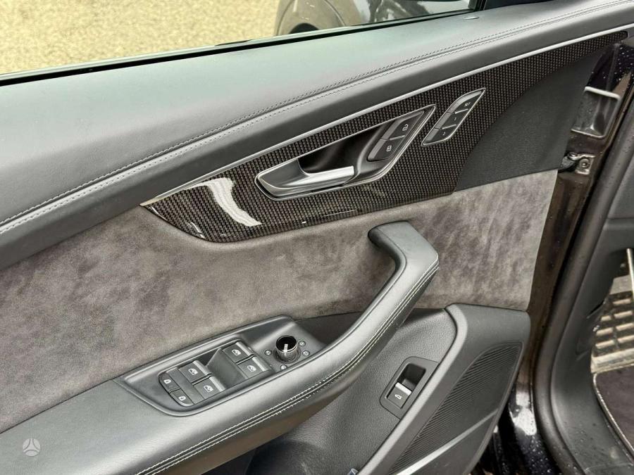 Melns Audi SQ8 2020 Vilkaviškis, ar dzinēja tilpumu 3.96 L un nobraukumu 201 tūkst. km par 56900 €, foto 19 vietnē AUTOMOTO.COM.LV