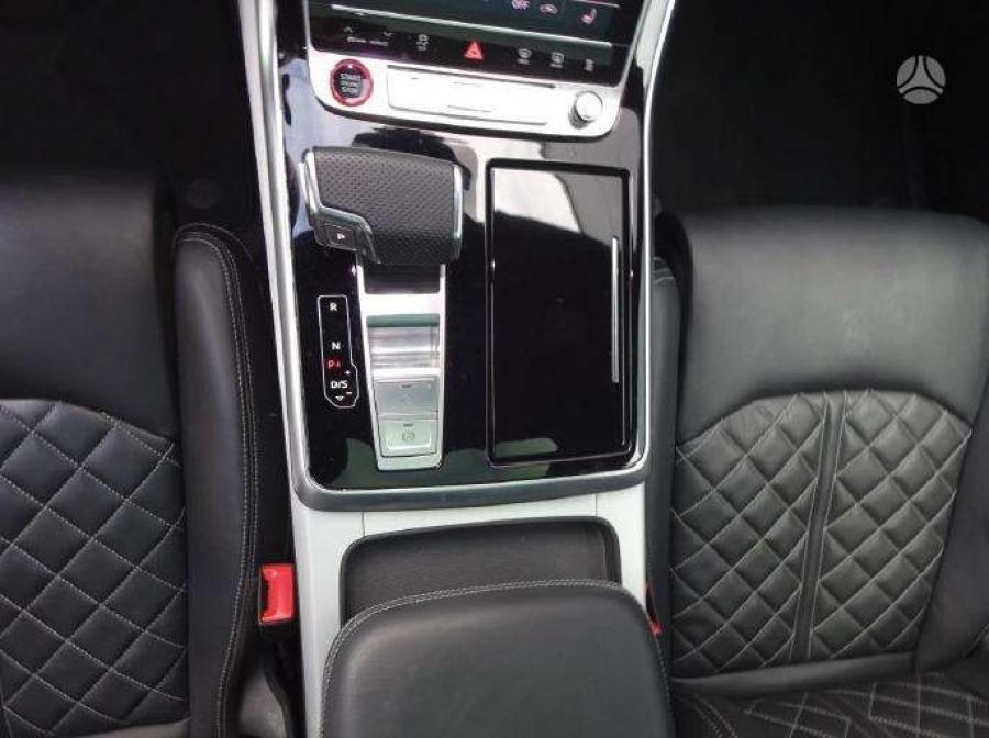 Black Audi SQ8 2021 in Vilnius, with an engine capacity of 4.00 L and mileage of 94 thousand km for 69000 €, photo 9 on AUTOMOTO.COM.LV