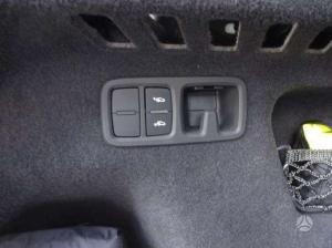 Black Audi SQ8 2021 in Vilnius, with an engine capacity of 4.00 L and mileage of 94 thousand km for 69000 €, photo 14 on AUTOMOTO.COM.LV