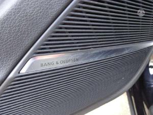 Black Audi SQ8 2021 in Vilnius, with an engine capacity of 4.00 L and mileage of 94 thousand km for 69000 €, photo 15 on AUTOMOTO.COM.LV