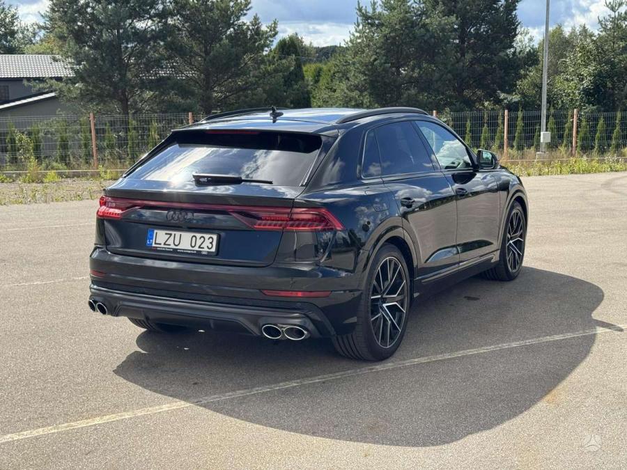Black Audi SQ8 2022 in Vilnius, with an engine capacity of 4.00 L and mileage of 84 thousand km for 72000 €, photo 6 on AUTOMOTO.COM.LV