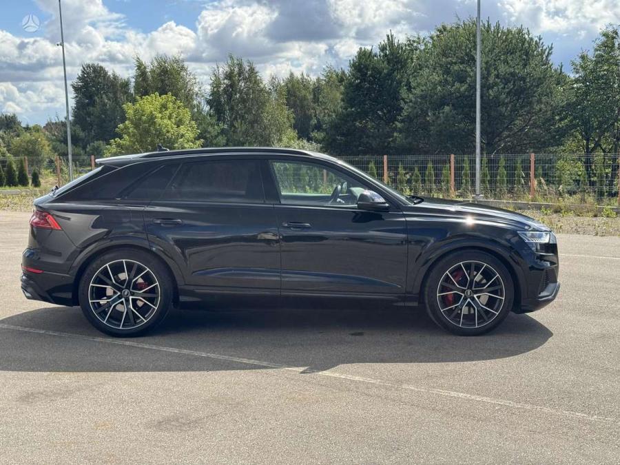Black Audi SQ8 2022 in Vilnius, with an engine capacity of 4.00 L and mileage of 84 thousand km for 72000 €, photo 7 on AUTOMOTO.COM.LV