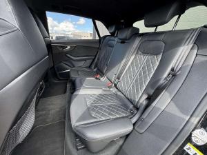 Black Audi SQ8 2022 in Vilnius, with an engine capacity of 4.00 L and mileage of 84 thousand km for 72000 €, photo 15 on AUTOMOTO.COM.LV