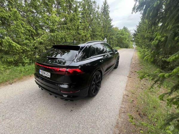 Black Audi SQ8 2024 in Ukmerge, with an engine capacity of 4.00 L and mileage of 40 thousand km for 91500 €, photo 5 on AUTOMOTO.COM.LV