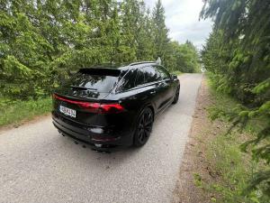 Black Audi SQ8 2024 in Ukmerge, with an engine capacity of 4.00 L and mileage of 40 thousand km for 91500 €, photo 6 on AUTOMOTO.COM.LV