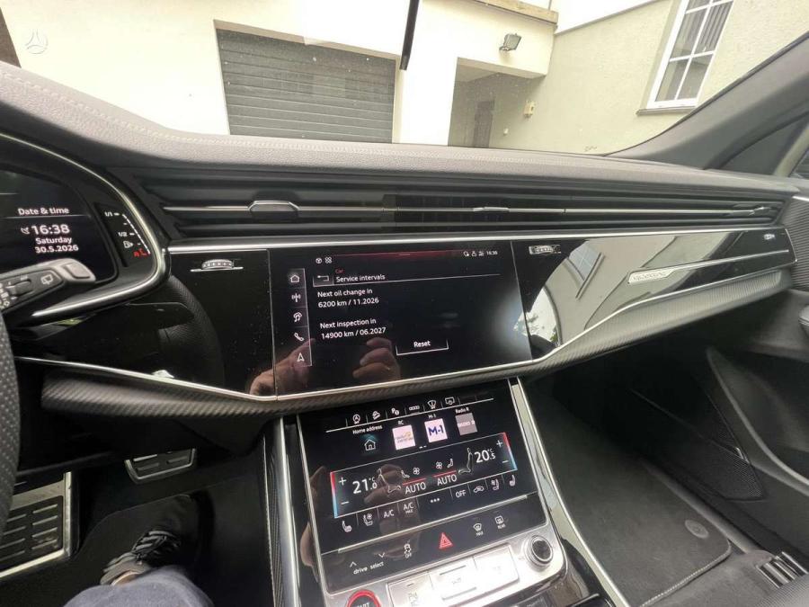 Black Audi SQ8 2024 in Ukmerge, with an engine capacity of 4.00 L and mileage of 40 thousand km for 91500 €, photo 10 on AUTOMOTO.COM.LV