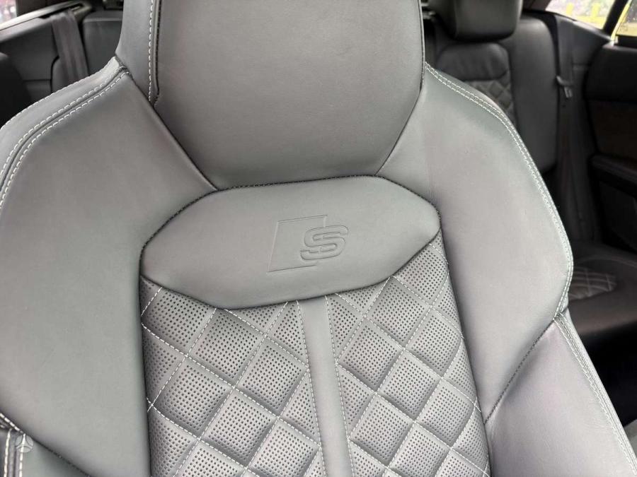 Zils Audi SQ8 2019 Tauragė, ar dzinēja tilpumu 3.96 L un nobraukumu 210 tūkst. km par 49000 €, foto 18 vietnē AUTOMOTO.COM.LV