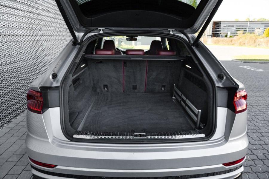 Audi SQ8 2019 Mārupe, ar dzinēja tilpumu 4.00 L un nobraukumu 197 tūkst. km par 54750 €, foto 37 vietnē AUTOMOTO.COM.LV