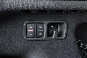 Audi SQ8 2019 Mārupe, ar dzinēja tilpumu 4.00 L un nobraukumu 197 tūkst. km par 54750 €, foto 38 vietnē AUTOMOTO.COM.LV