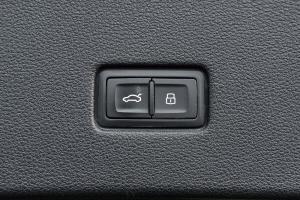 Audi SQ8 2019 Mārupe, ar dzinēja tilpumu 4.00 L un nobraukumu 197 tūkst. km par 54750 €, foto 39 vietnē AUTOMOTO.COM.LV