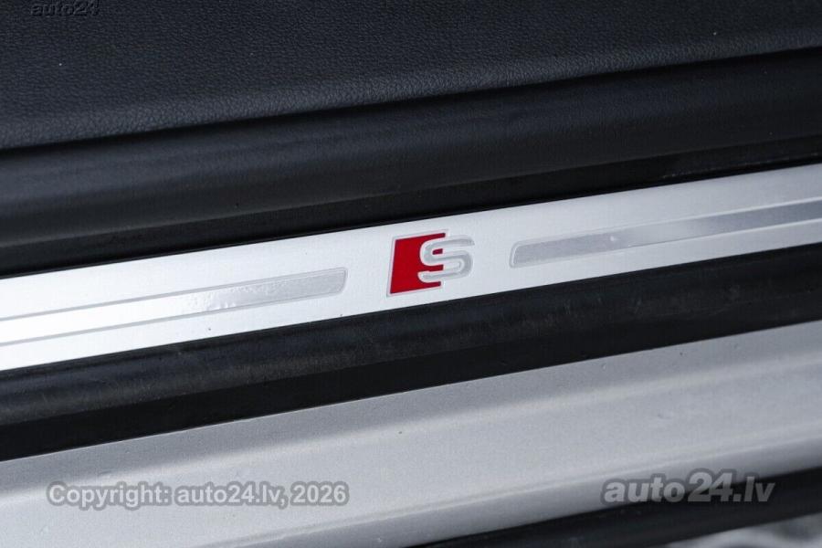Pelēks Audi SQ8 2019 Rīga, ar dzinēja tilpumu 4.00 L un nobraukumu 197 tūkst. km par 56364 €, foto 12 vietnē AUTOMOTO.COM.LV