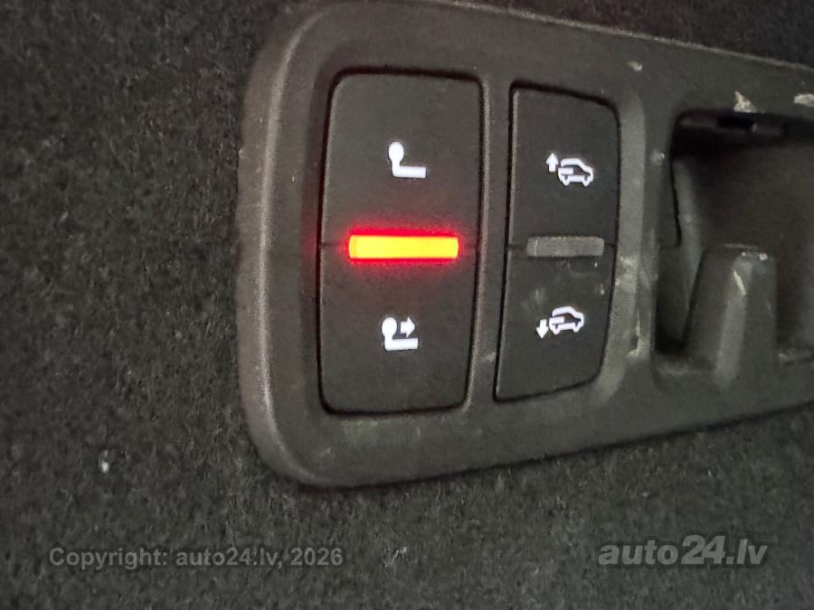 Серый Ауди SQ8 2020 в Таллин, объемом двигателя 4.00 л и пробегом 90 тыс. км за 62900 €, фото 18 на AUTOMOTO.COM.LV