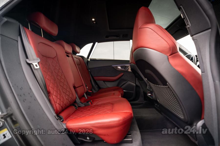 Pelēks Audi SQ8 2023 Tartu, ar dzinēja tilpumu 4.00 L un nobraukumu 57 tūkst. km par 76900 €, foto 18 vietnē AUTOMOTO.COM.LV