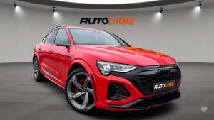 Красный Ауди SQ8 Sportback e-tron 2024 в Вильнюс, объемом двигателя 0.00 л и пробегом 5 тыс. км за 69222 €, фото  на AUTOMOTO.COM.LV