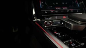 Красный Ауди SQ8 Sportback e-tron 2024 в Вильнюс, объемом двигателя 0.00 л и пробегом 5 тыс. км за 69222 €, фото 30 на AUTOMOTO.COM.LV
