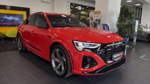 Красный Ауди SQ8 Sportback e-tron 2024 в Вильнюс, объемом двигателя 0.00 л и пробегом 5 тыс. км за 65555 €, фото 9 на AUTOMOTO.COM.LV
