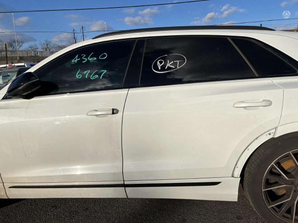 White Audi SQ8 2021 in Vilnius, with an engine capacity of 4.00 L and mileage of 116 thousand km for 37700 €, photo 6 on AUTOMOTO.COM.LV