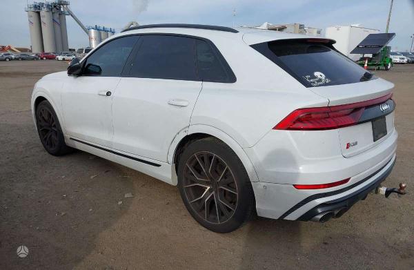 White Audi SQ8 2021 in Vilnius, with an engine capacity of 4.00 L and mileage of 116 thousand km for 37700 €, photo 7 on AUTOMOTO.COM.LV