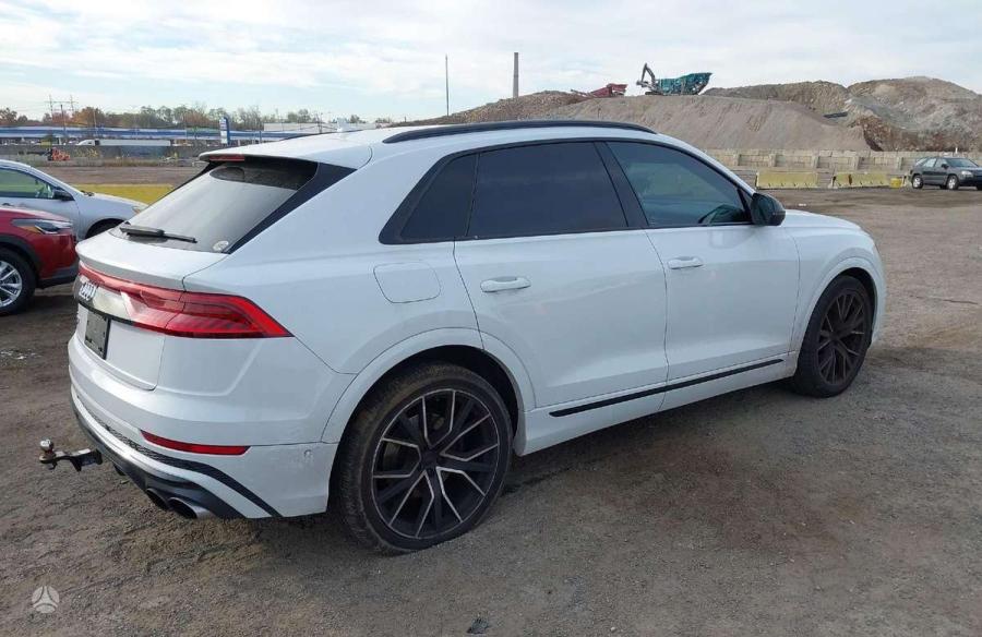 White Audi SQ8 2021 in Vilnius, with an engine capacity of 4.00 L and mileage of 116 thousand km for 37700 €, photo 9 on AUTOMOTO.COM.LV