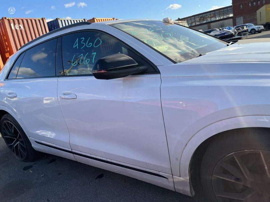 White Audi SQ8 2021 in Vilnius, with an engine capacity of 4.00 L and mileage of 116 thousand km for 37700 €, photo 11 on AUTOMOTO.COM.LV