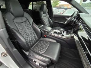 Balts Audi SQ8 2021 Viļņa, ar dzinēja tilpumu 4.00 L un nobraukumu 112 tūkst. km par 53800 €, foto 11 vietnē AUTOMOTO.COM.LV