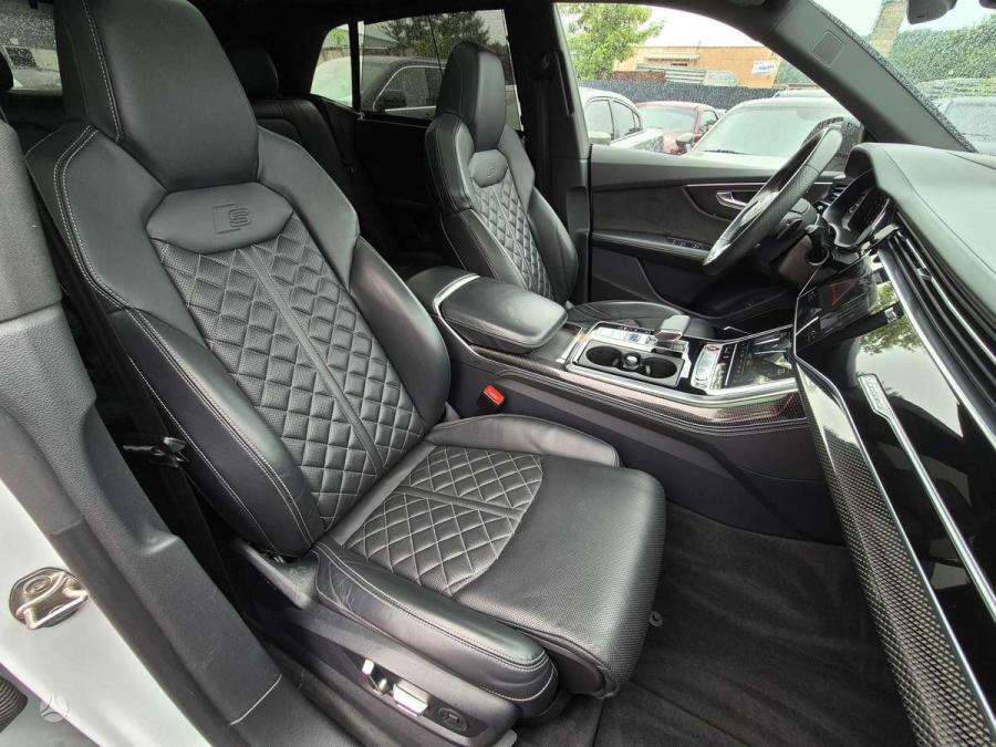 Balts Audi SQ8 2021 Viļņa, ar dzinēja tilpumu 4.00 L un nobraukumu 112 tūkst. km par 53800 €, foto 11 vietnē AUTOMOTO.COM.LV