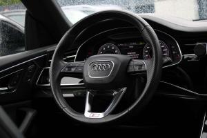 Balts Audi SQ8 2021 Viļņa, ar dzinēja tilpumu 4.00 L un nobraukumu 112 tūkst. km par 53800 €, foto 17 vietnē AUTOMOTO.COM.LV