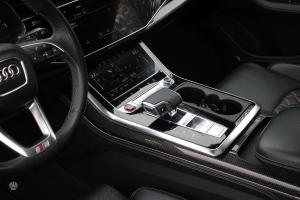 Balts Audi SQ8 2021 Viļņa, ar dzinēja tilpumu 4.00 L un nobraukumu 112 tūkst. km par 53800 €, foto 25 vietnē AUTOMOTO.COM.LV