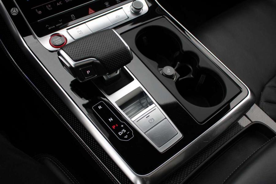 Balts Audi SQ8 2021 Viļņa, ar dzinēja tilpumu 4.00 L un nobraukumu 112 tūkst. km par 53800 €, foto 26 vietnē AUTOMOTO.COM.LV