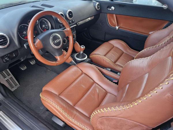 Black Audi TT 2001 in Vilnius, with an engine capacity of 1.78 L and mileage of 235 thousand km for 4750 €, photo 9 on AUTOMOTO.COM.LV