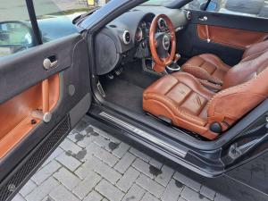 Melns Audi TT 2001 Viļņa, ar dzinēja tilpumu 1.78 L un nobraukumu 235 tūkst. km par 4750 €, foto 13 vietnē AUTOMOTO.COM.LV