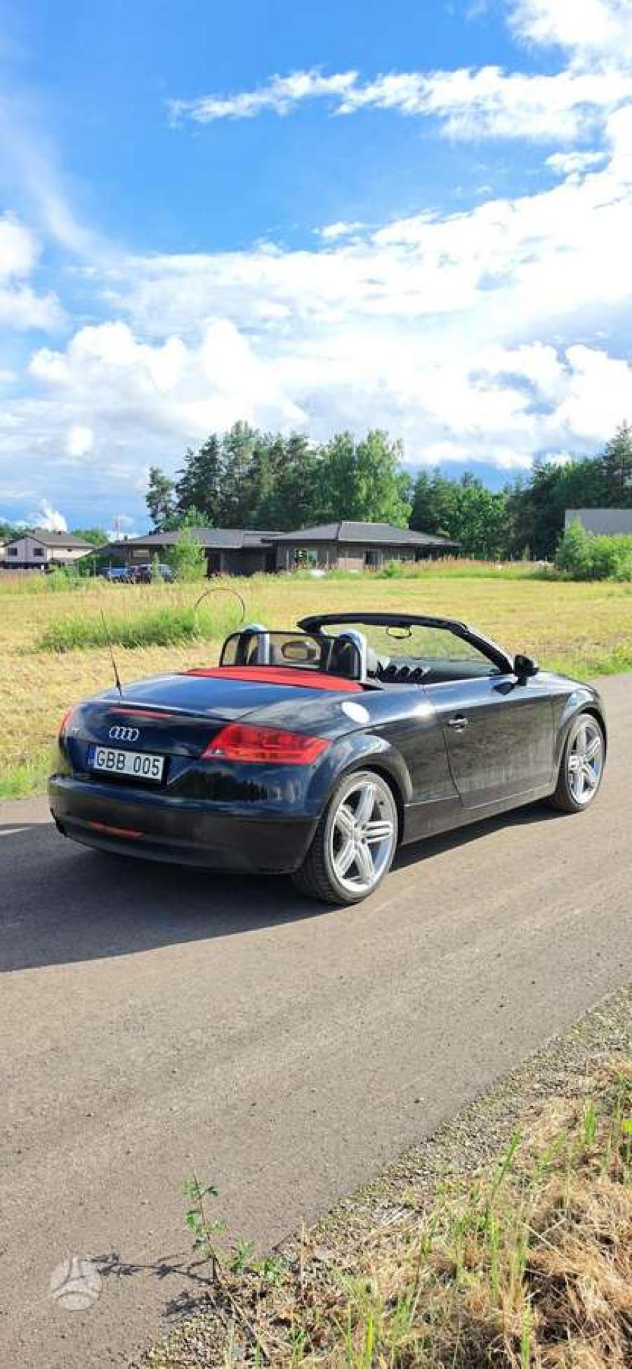 Black Audi TT 2008 in Vilnius, with an engine capacity of 1.98 L and mileage of 208 thousand km for 9900 €, photo 1 on AUTOMOTO.COM.LV
