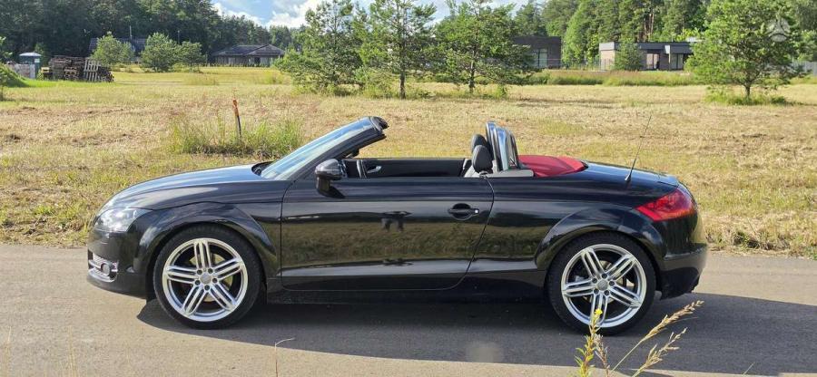 Black Audi TT 2008 in Vilnius, with an engine capacity of 1.98 L and mileage of 208 thousand km for 9900 €, photo 4 on AUTOMOTO.COM.LV