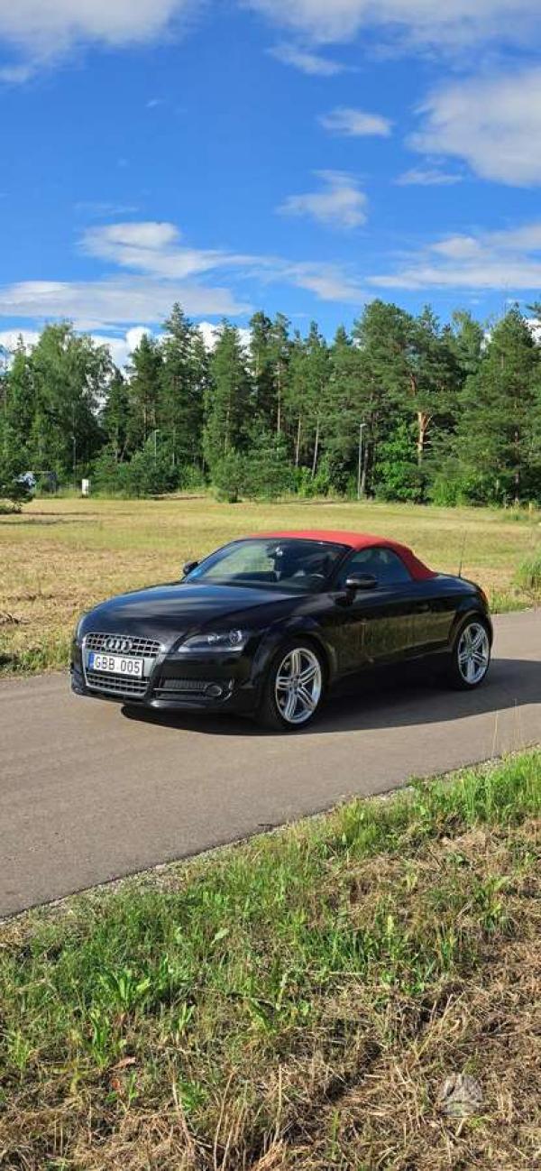 Black Audi TT 2008 in Vilnius, with an engine capacity of 1.98 L and mileage of 208 thousand km for 9900 €, photo 5 on AUTOMOTO.COM.LV