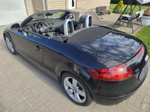 Black Audi TT 2009 in Ukmerge, with an engine capacity of 1.80 L and mileage of 225 thousand km for 5300 €, photo 4 on AUTOMOTO.COM.LV