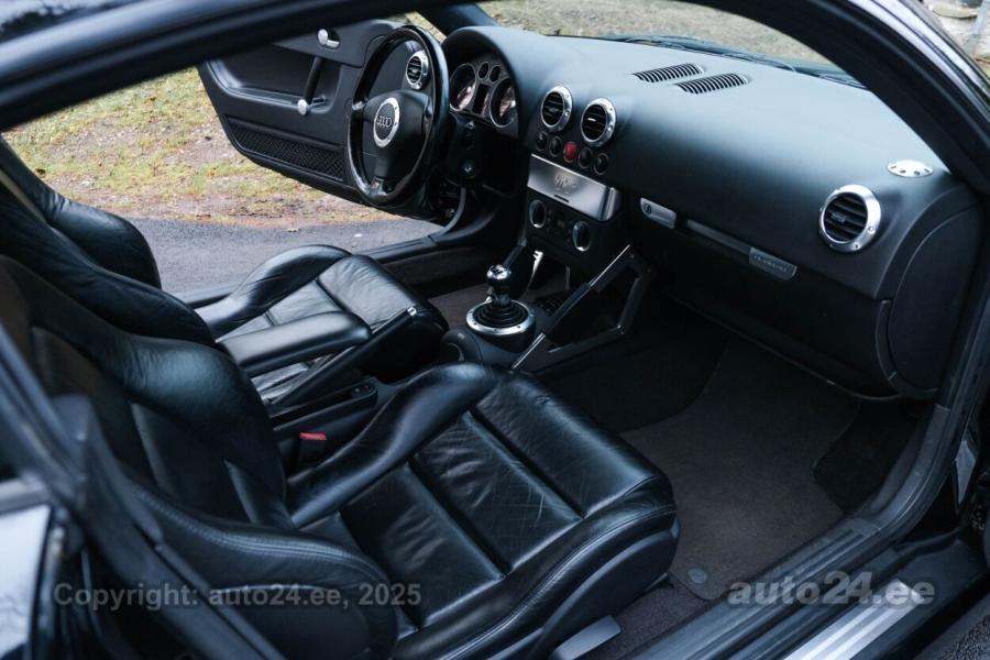 Melns Audi TT 1999 Tallina, ar dzinēja tilpumu 1.80 L un nobraukumu 283 tūkst. km par 5500 €, foto 14 vietnē AUTOMOTO.COM.LV