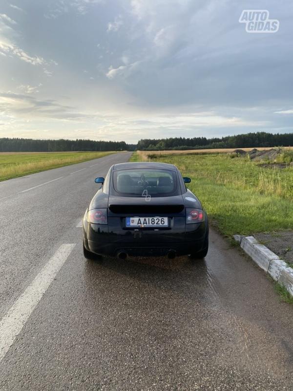 Black Audi TT 1999 in Vilnius, with an engine capacity of 1.80 L and mileage of 232 thousand km for 3200 €, photo 4 on AUTOMOTO.COM.LV