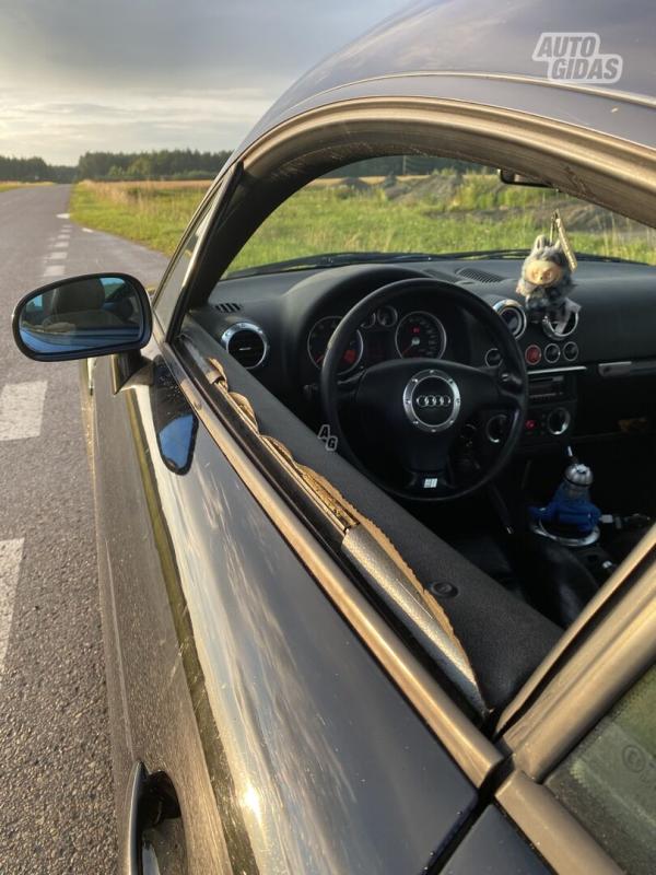 Black Audi TT 1999 in Vilnius, with an engine capacity of 1.80 L and mileage of 232 thousand km for 3200 €, photo 9 on AUTOMOTO.COM.LV
