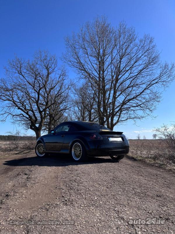 Black Audi TT 2000 in Tallinn, with an engine capacity of 1.80 L and mileage of 321 thousand km for 5000 €, photo 2 on AUTOMOTO.COM.LV