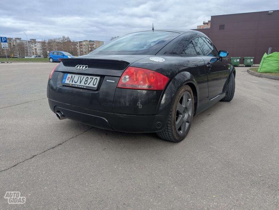 Black Audi TT 2000 in Kaunas, with an engine capacity of 1.80 L and mileage of 350 thousand km for 3200 €, photo 6 on AUTOMOTO.COM.LV